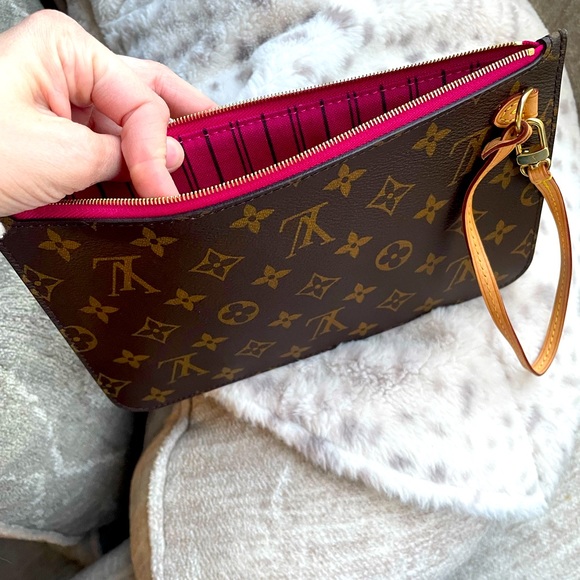 Louis Vuitton | Bags | Louis Vuitton Limited Edition Never Full Pouch ...